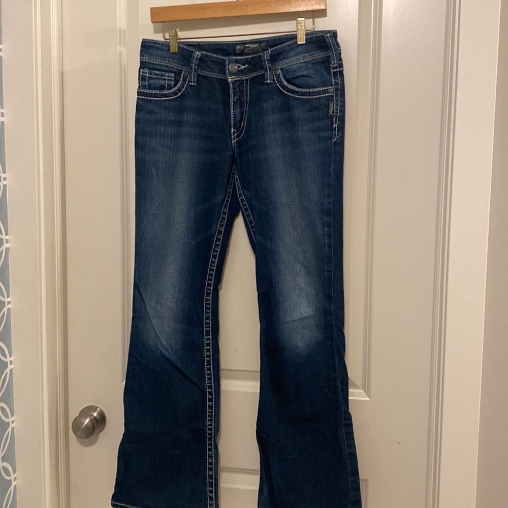 Silver Brand, Suki Jeans With Pocket Rhinestone Detail - Gem